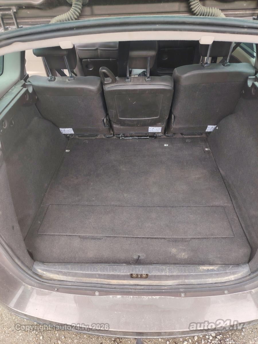 Renault Scenic 2009 Tallina, ar dzinēja tilpumu 1.90 L un nobraukumu 0 tūkst. km par 2800 €, foto 6 vietnē AUTOMOTO.COM.LV