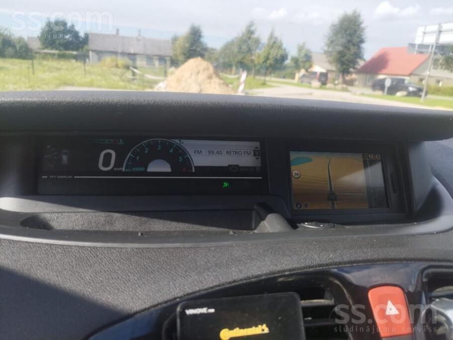 Renault Scenic 2011 Jēkabpils, ar dzinēja tilpumu 1.50 L un nobraukumu 216 tūkst. km par 3500 €, foto 5 vietnē AUTOMOTO.COM.LV