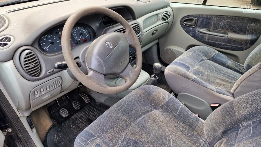 Renault Scenic 2001 Šauļi, ar dzinēja tilpumu 1.90 L un nobraukumu 250 tūkst. km par 780 €, foto 8 vietnē AUTOMOTO.COM.LV
