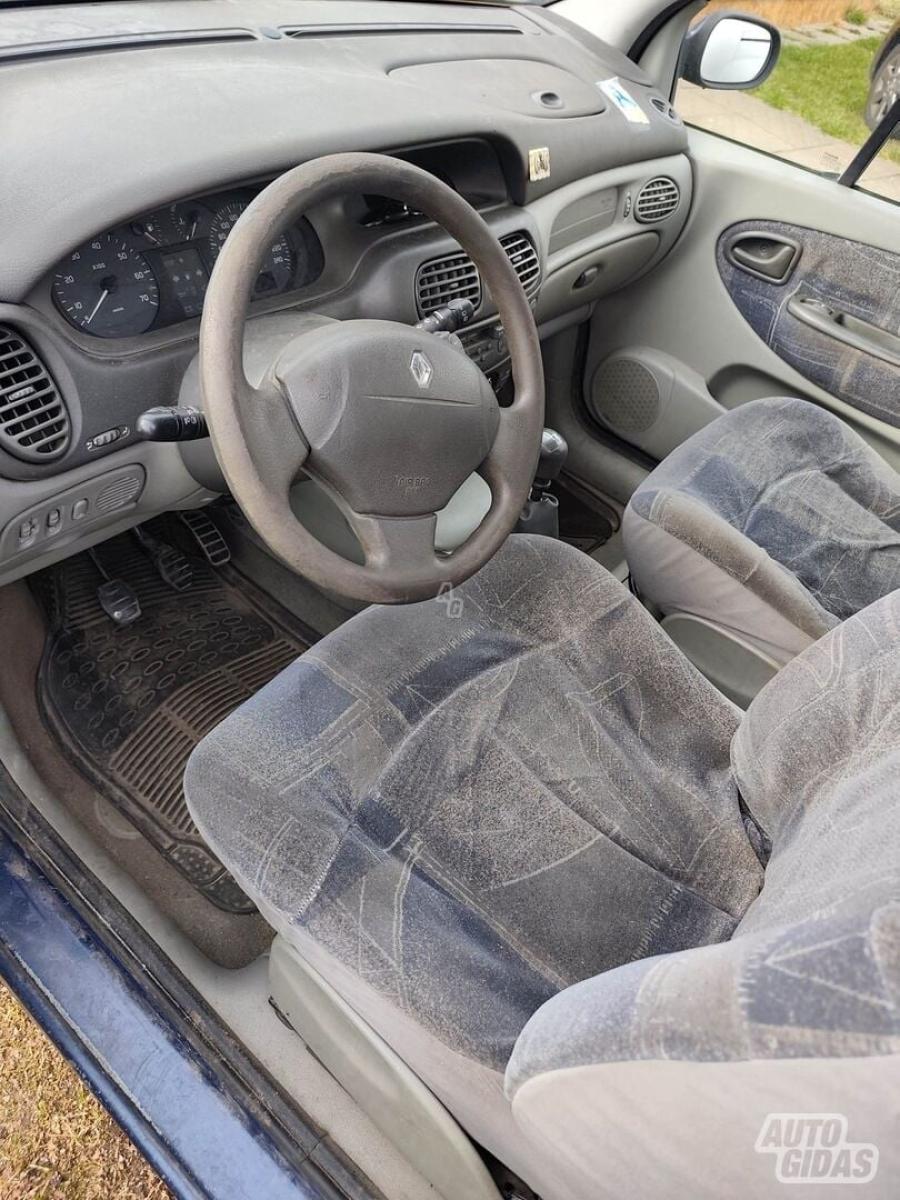 Renault Scenic 2001 in Vilnius, with an engine capacity of 1.60 L and mileage of 315 thousand km for 600 €, photo 7 on AUTOMOTO.COM.LV