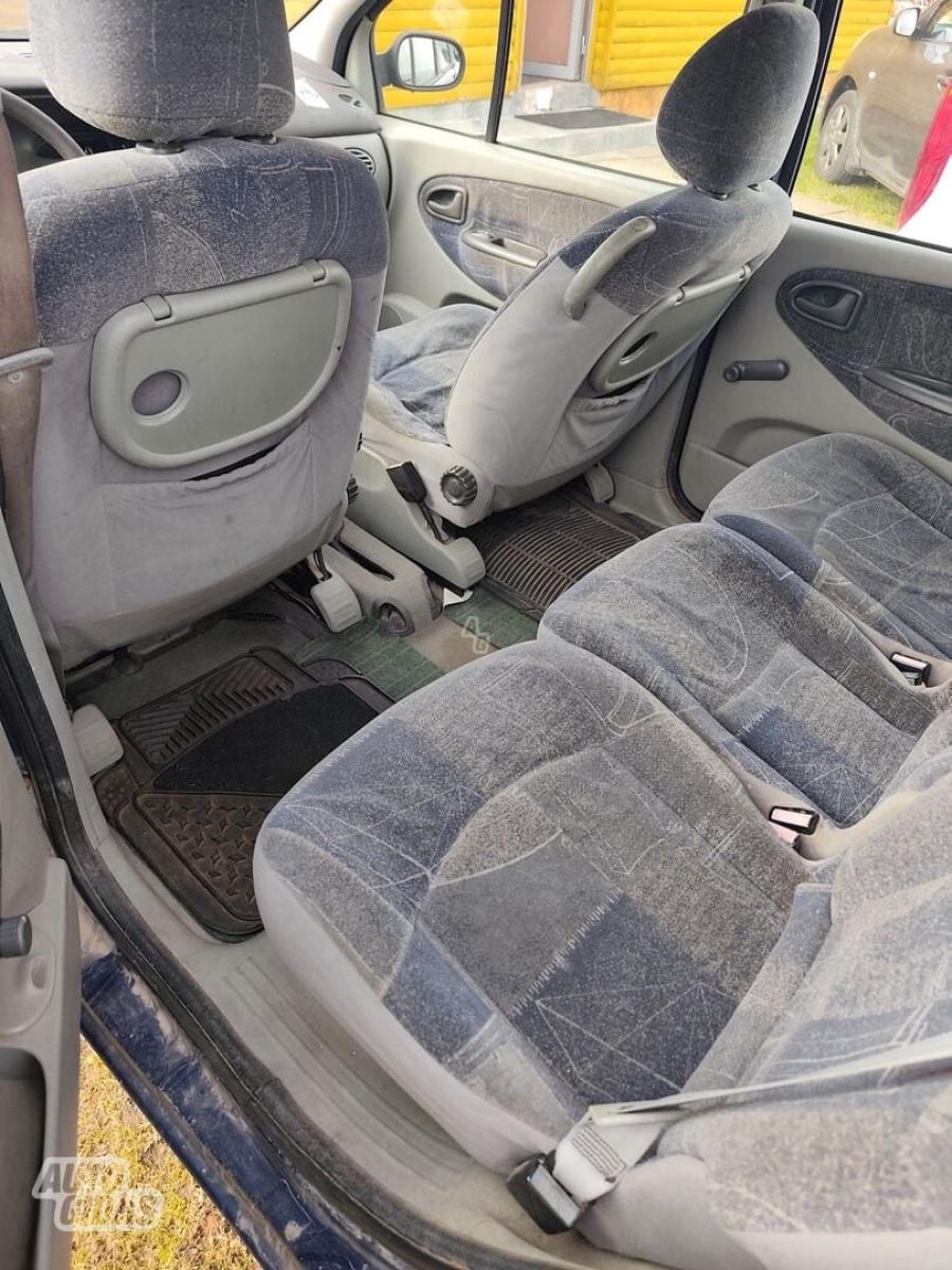 Renault Scenic 2001 in Vilnius, with an engine capacity of 1.60 L and mileage of 315 thousand km for 600 €, photo 8 on AUTOMOTO.COM.LV