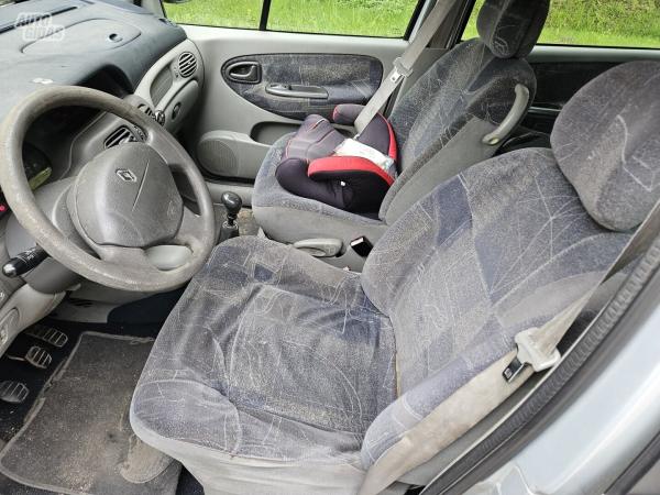 Renault Scenic 2001 Prienai, ar dzinēja tilpumu 1.90 L un nobraukumu 280 tūkst. km par 600 €, foto 9 vietnē AUTOMOTO.COM.LV