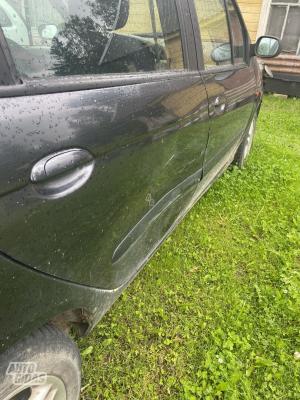 Renault Scenic 2002 Ignalina, ar dzinēja tilpumu 1.90 L un nobraukumu 264 tūkst. km par 350 €, foto 7 vietnē AUTOMOTO.COM.LV
