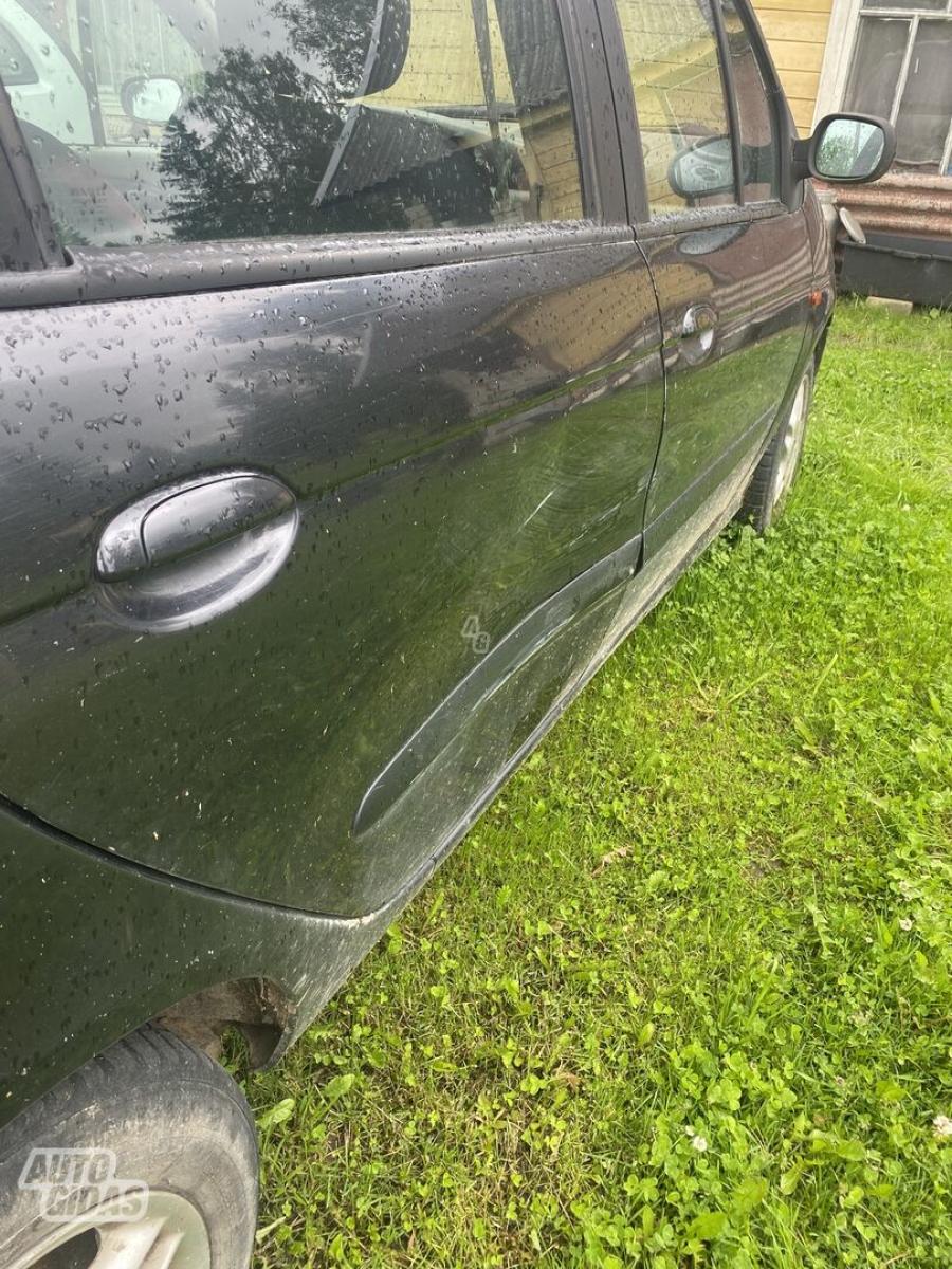 Renault Scenic 2002 Ignalina, ar dzinēja tilpumu 1.90 L un nobraukumu 264 tūkst. km par 350 €, foto 7 vietnē AUTOMOTO.COM.LV