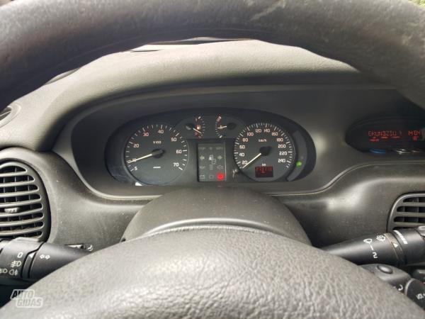 Renault Scenic 2002 in Jonava, with an engine capacity of 1.90 L and mileage of 274 thousand km for 999 €, photo 11 on AUTOMOTO.COM.LV