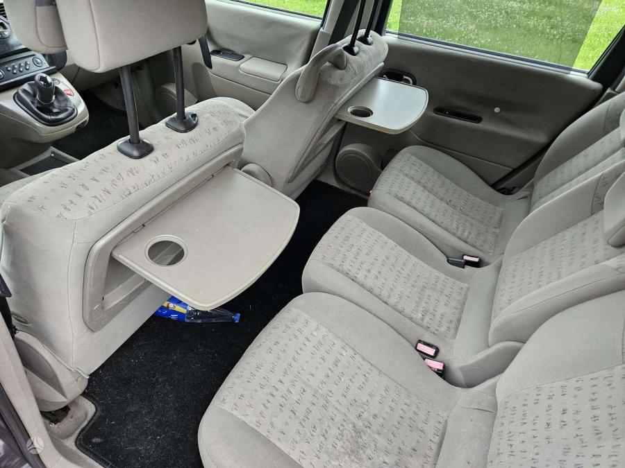Renault Scenic 2003 Prienai, ar dzinēja tilpumu 1.46 L un nobraukumu 233 tūkst. km par 700 €, foto 12 vietnē AUTOMOTO.COM.LV