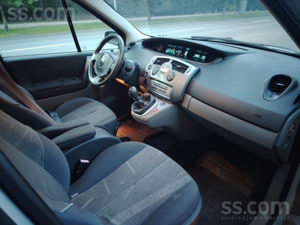Renault Scenic 2004 Ventspils, ar dzinēja tilpumu 1.90 L un nobraukumu 207 tūkst. km par 3650 €, foto 8 vietnē AUTOMOTO.COM.LV