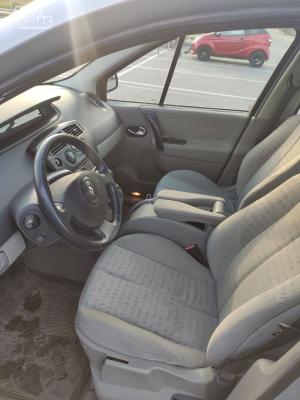 Renault Scenic 2004 in Siauliai, with an engine capacity of 1.50 L and mileage of 248 thousand km for 940 €, photo 11 on AUTOMOTO.COM.LV