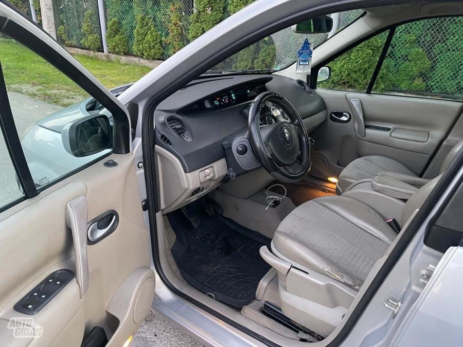 Renault Scenic 2004 Šauļi, ar dzinēja tilpumu 1.90 L un nobraukumu 252 tūkst. km par 900 €, foto 9 vietnē AUTOMOTO.COM.LV