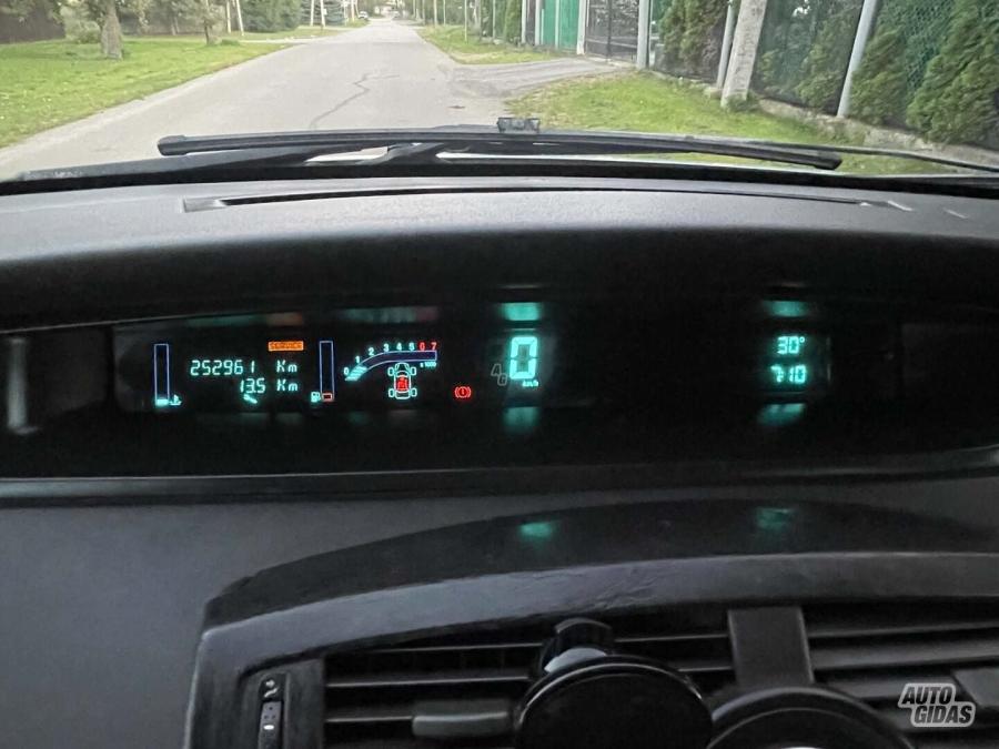 Renault Scenic 2004 Šauļi, ar dzinēja tilpumu 1.90 L un nobraukumu 252 tūkst. km par 900 €, foto 15 vietnē AUTOMOTO.COM.LV