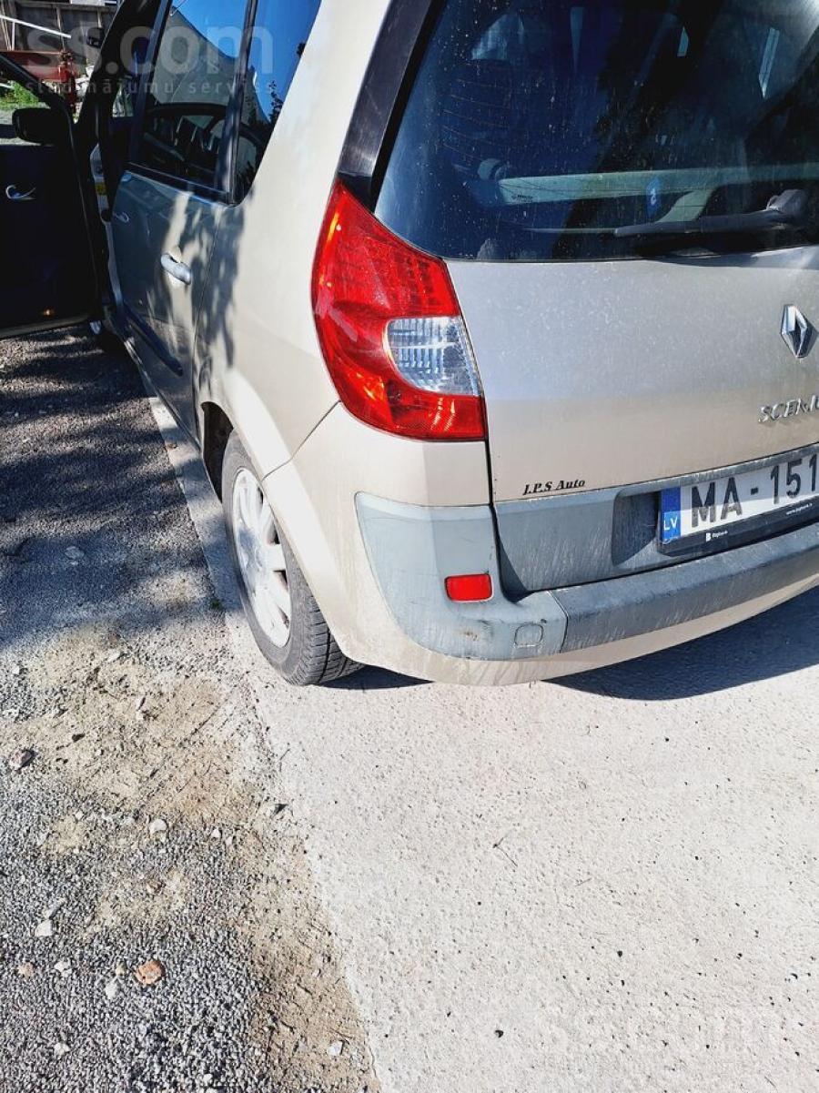 Renault Scenic 2006 Rīga, ar dzinēja tilpumu 1.50 L un nobraukumu 302 tūkst. km par 750 €, foto 4 vietnē AUTOMOTO.COM.LV
