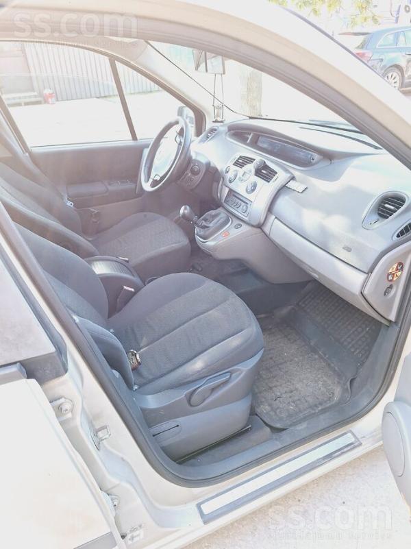 Renault Scenic 2006 Rīga, ar dzinēja tilpumu 1.50 L un nobraukumu 302 tūkst. km par 750 €, foto 9 vietnē AUTOMOTO.COM.LV