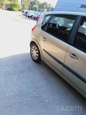 Renault Scenic 2006 Rīga, ar dzinēja tilpumu 1.50 L un nobraukumu 302 tūkst. km par 750 €, foto 10 vietnē AUTOMOTO.COM.LV