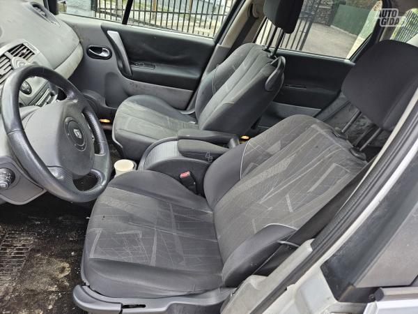 Renault Scenic 2006 Prienai, ar dzinēja tilpumu 2.00 L un nobraukumu 227 tūkst. km par 999 €, foto 8 vietnē AUTOMOTO.COM.LV