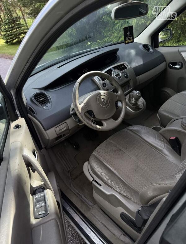 Renault Scenic 2006 Vievis, ar dzinēja tilpumu 1.90 L un nobraukumu 300 tūkst. km par 800 €, foto 9 vietnē AUTOMOTO.COM.LV