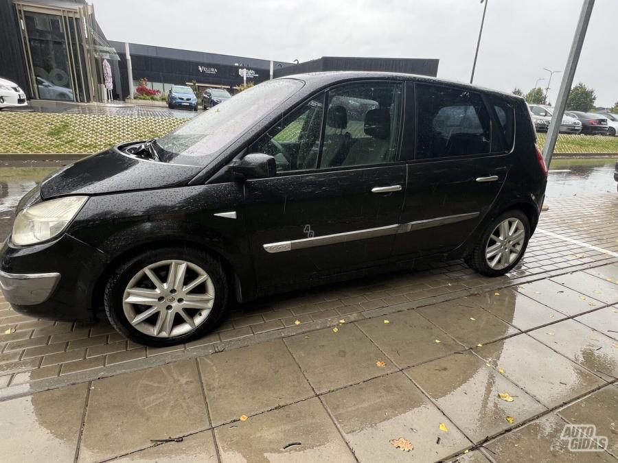Renault Scenic 2006 Šauļi, ar dzinēja tilpumu 1.90 L un nobraukumu 225 tūkst. km par 300 €, foto 4 vietnē AUTOMOTO.COM.LV
