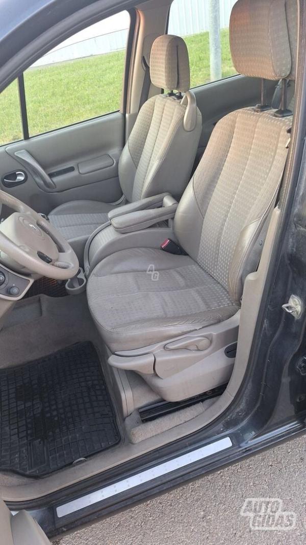 Renault Scenic 2007 in Panevezys, with an engine capacity of 1.90 L and mileage of 287 thousand km for 690 €, photo 7 on AUTOMOTO.COM.LV
