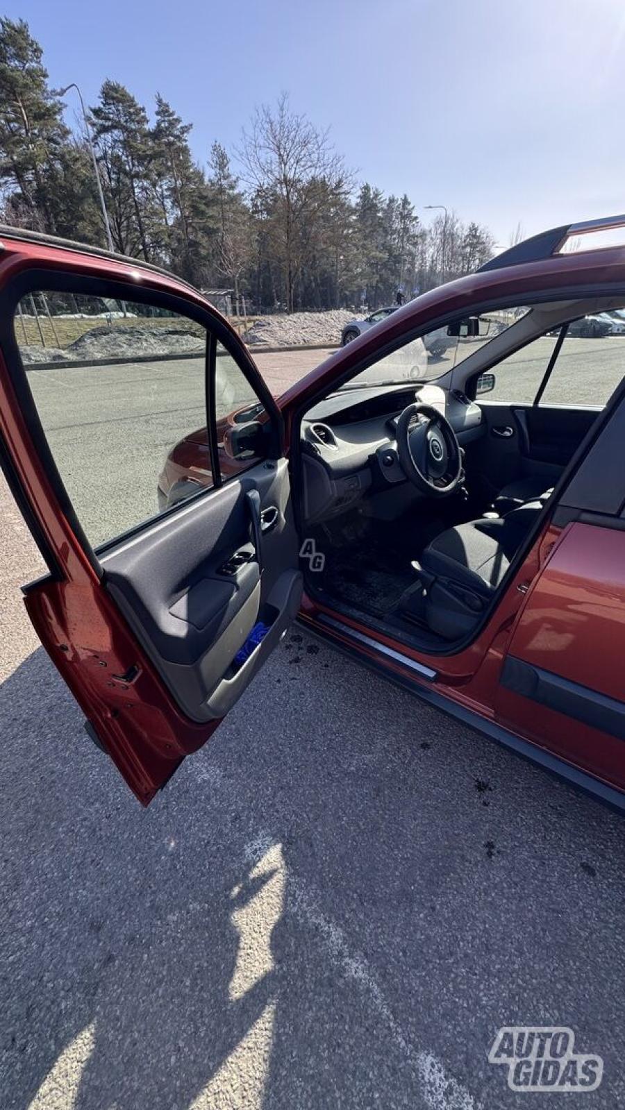 Renault Scenic 2007 in Vilnius, with an engine capacity of 1.90 L and mileage of 258 thousand km for 1500 €, photo 12 on AUTOMOTO.COM.LV