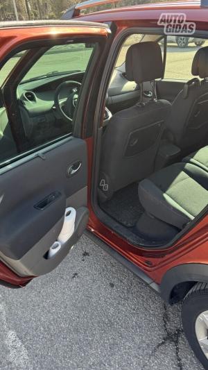Renault Scenic 2007 in Vilnius, with an engine capacity of 1.90 L and mileage of 258 thousand km for 1500 €, photo 16 on AUTOMOTO.COM.LV