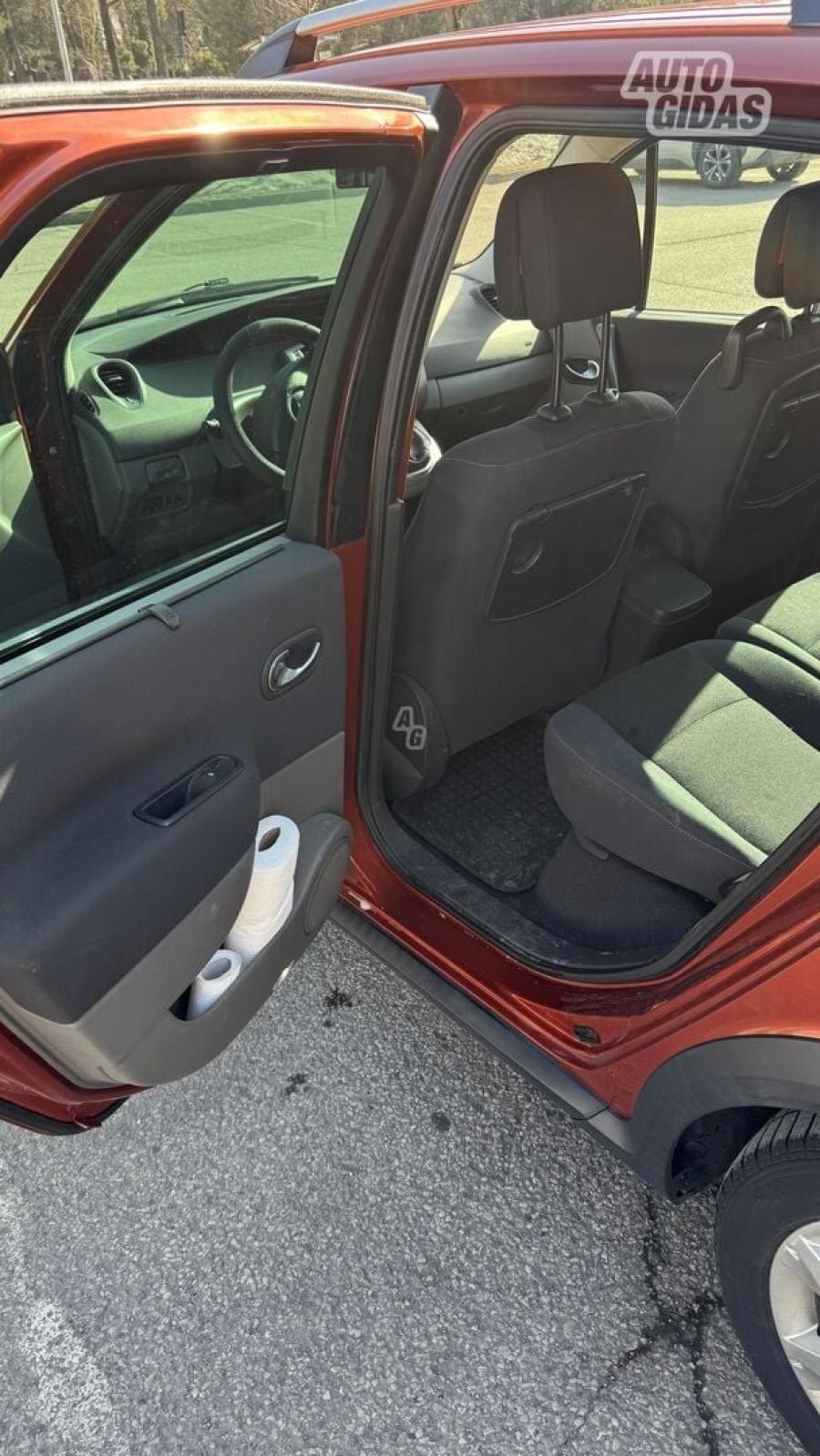 Renault Scenic 2007 in Vilnius, with an engine capacity of 1.90 L and mileage of 258 thousand km for 1500 €, photo 16 on AUTOMOTO.COM.LV