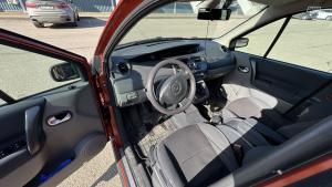Renault Scenic 2007 in Vilnius, with an engine capacity of 1.90 L and mileage of 258 thousand km for 1500 €, photo 17 on AUTOMOTO.COM.LV