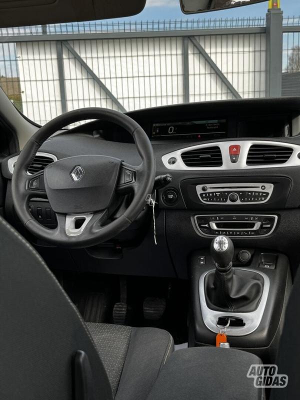 Renault Scenic 2010 Klaipėda, ar dzinēja tilpumu 1.90 L un nobraukumu 280 tūkst. km par 1850 €, foto 7 vietnē AUTOMOTO.COM.LV