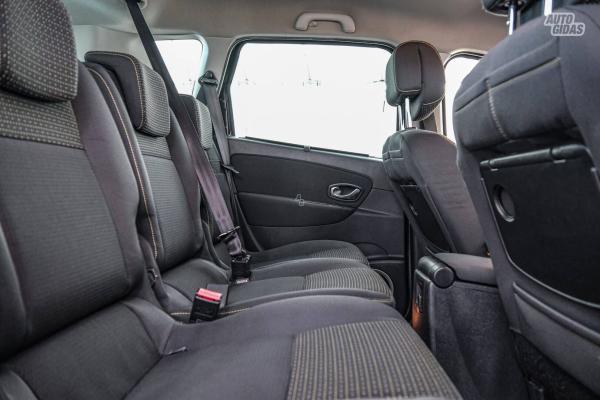 Renault Scenic 2010 Kauņa, ar dzinēja tilpumu 2.00 L un nobraukumu 235 tūkst. km par 4790 €, foto 10 vietnē AUTOMOTO.COM.LV