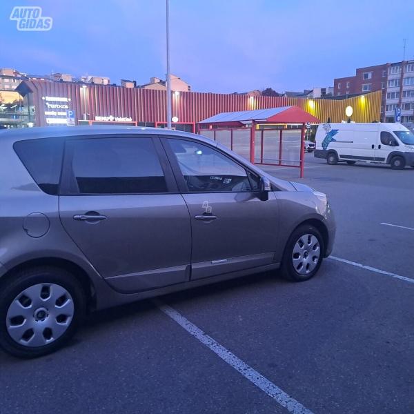 Renault Scenic 2012 in Vilnius, with an engine capacity of 1.60 L and mileage of 234 thousand km for 3900 €, photo 9 on AUTOMOTO.COM.LV