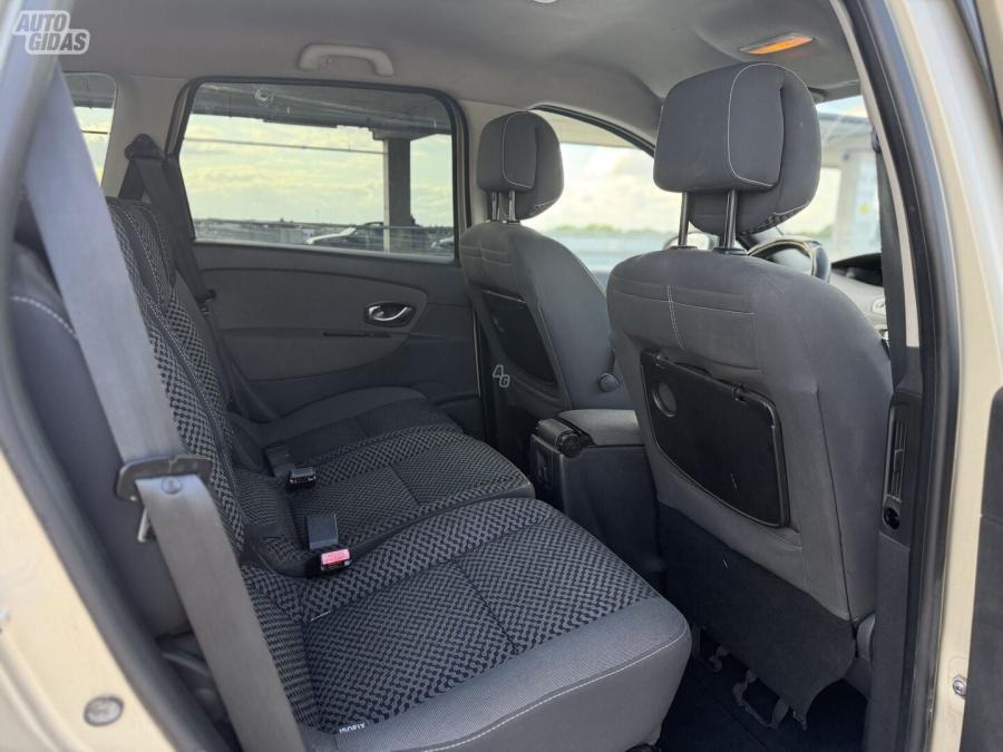 Renault Scenic 2012 in Vilnius, with an engine capacity of 1.50 L and mileage of 268 thousand km for 2399 €, photo 11 on AUTOMOTO.COM.LV