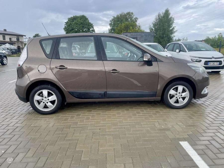 Renault Scenic 2013 Tauragė, ar dzinēja tilpumu 1.46 L un nobraukumu 210 tūkst. km par 2950 €, foto 3 vietnē AUTOMOTO.COM.LV