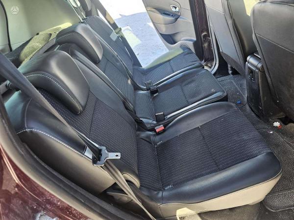Renault Scenic 2014 Tauragė, ar dzinēja tilpumu 1.46 L un nobraukumu 180 tūkst. km par 4700 €, foto 11 vietnē AUTOMOTO.COM.LV