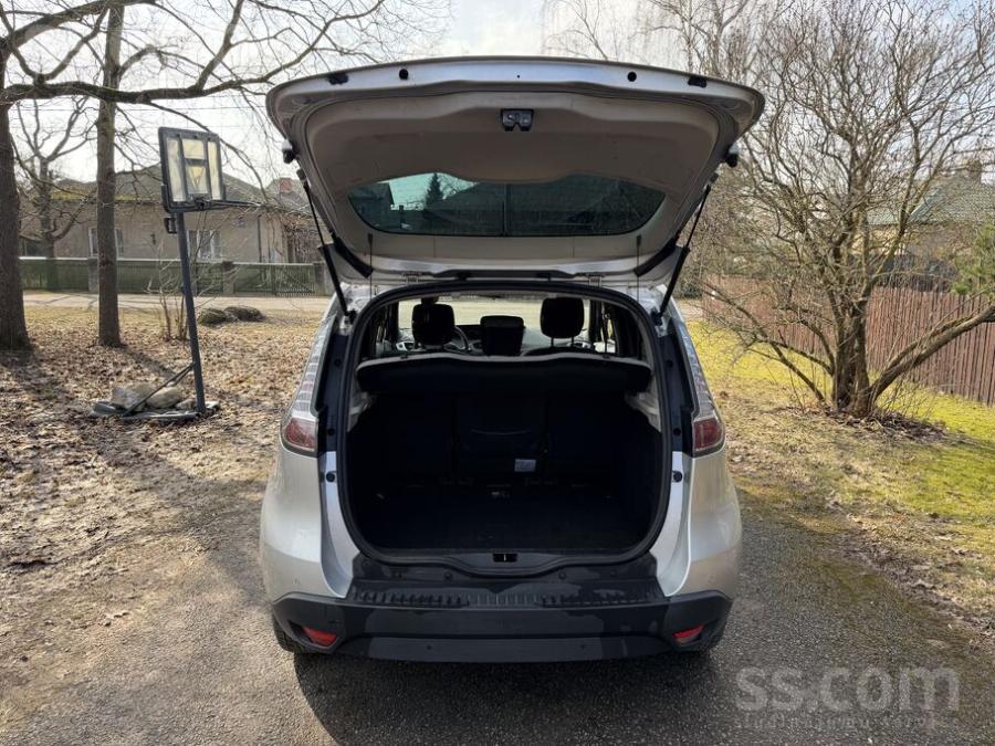 Renault Scenic 2014 in Riga, with an engine capacity of 1.50 L and mileage of 363 thousand km for 1900 €, photo 9 on AUTOMOTO.COM.LV