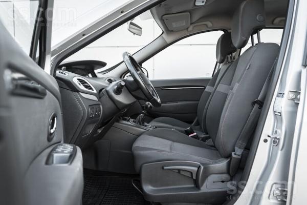 Renault Scenic 2014 Rīga, ar dzinēja tilpumu 1.50 L un nobraukumu 266 tūkst. km par 3850 €, foto 8 vietnē AUTOMOTO.COM.LV