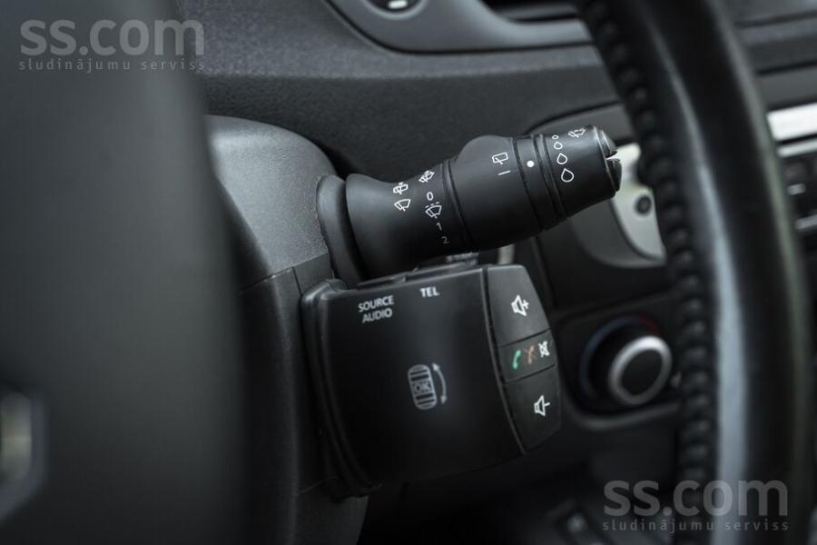 Renault Scenic 2014 in Riga, with an engine capacity of 1.50 L and mileage of 266 thousand km for 3850 €, photo 19 on AUTOMOTO.COM.LV