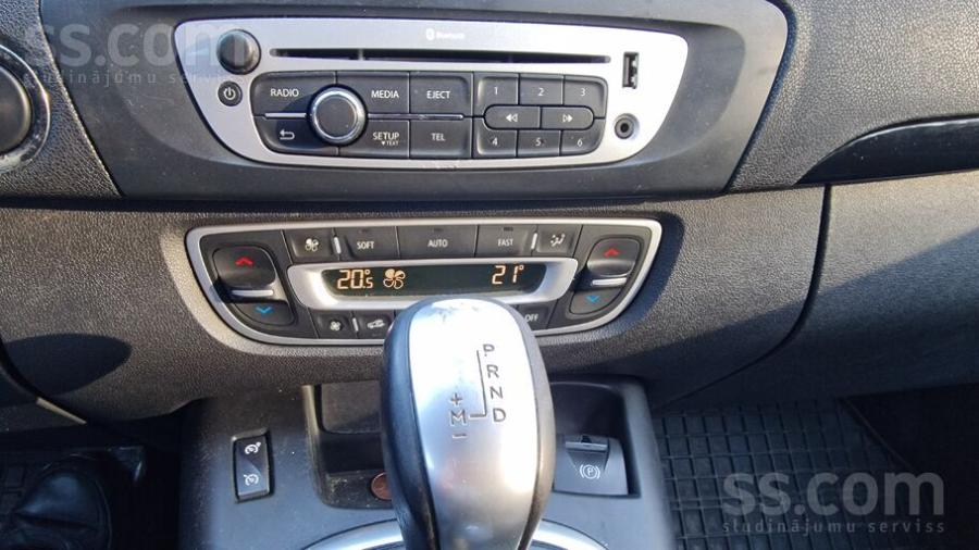 Renault Scenic 2014 Rīga, ar dzinēja tilpumu 1.50 L un nobraukumu 336 tūkst. km par 2300 €, foto 8 vietnē AUTOMOTO.COM.LV