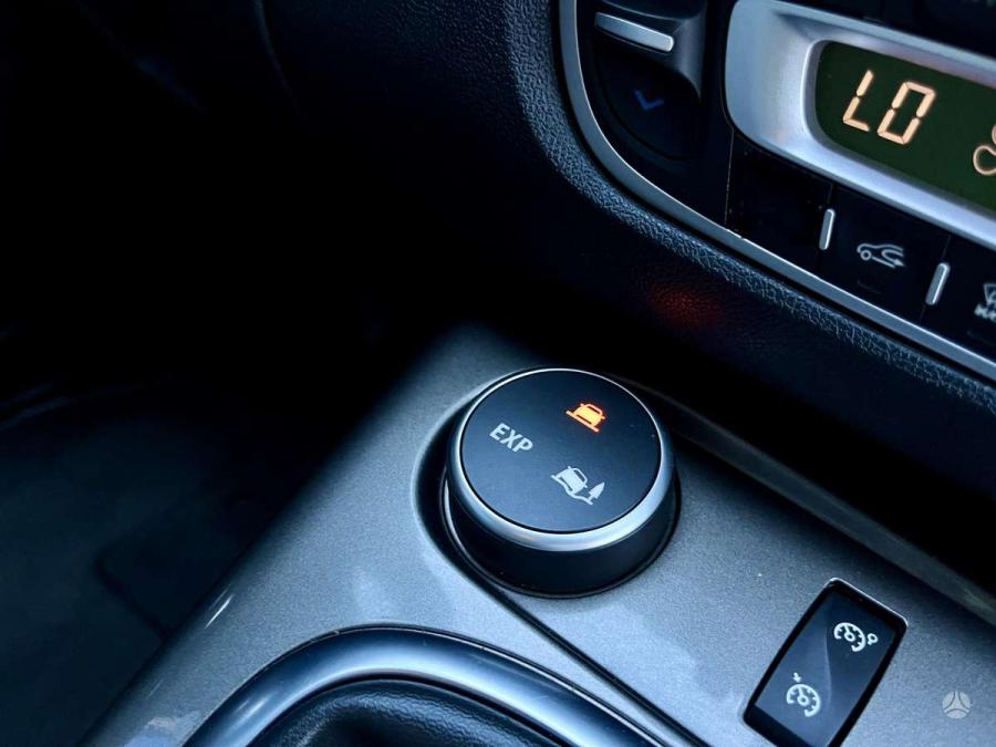 Renault Scenic 2014 in Siauliai, with an engine capacity of 1.50 L and mileage of 231 thousand km for 4499 €, photo 5 on AUTOMOTO.COM.LV