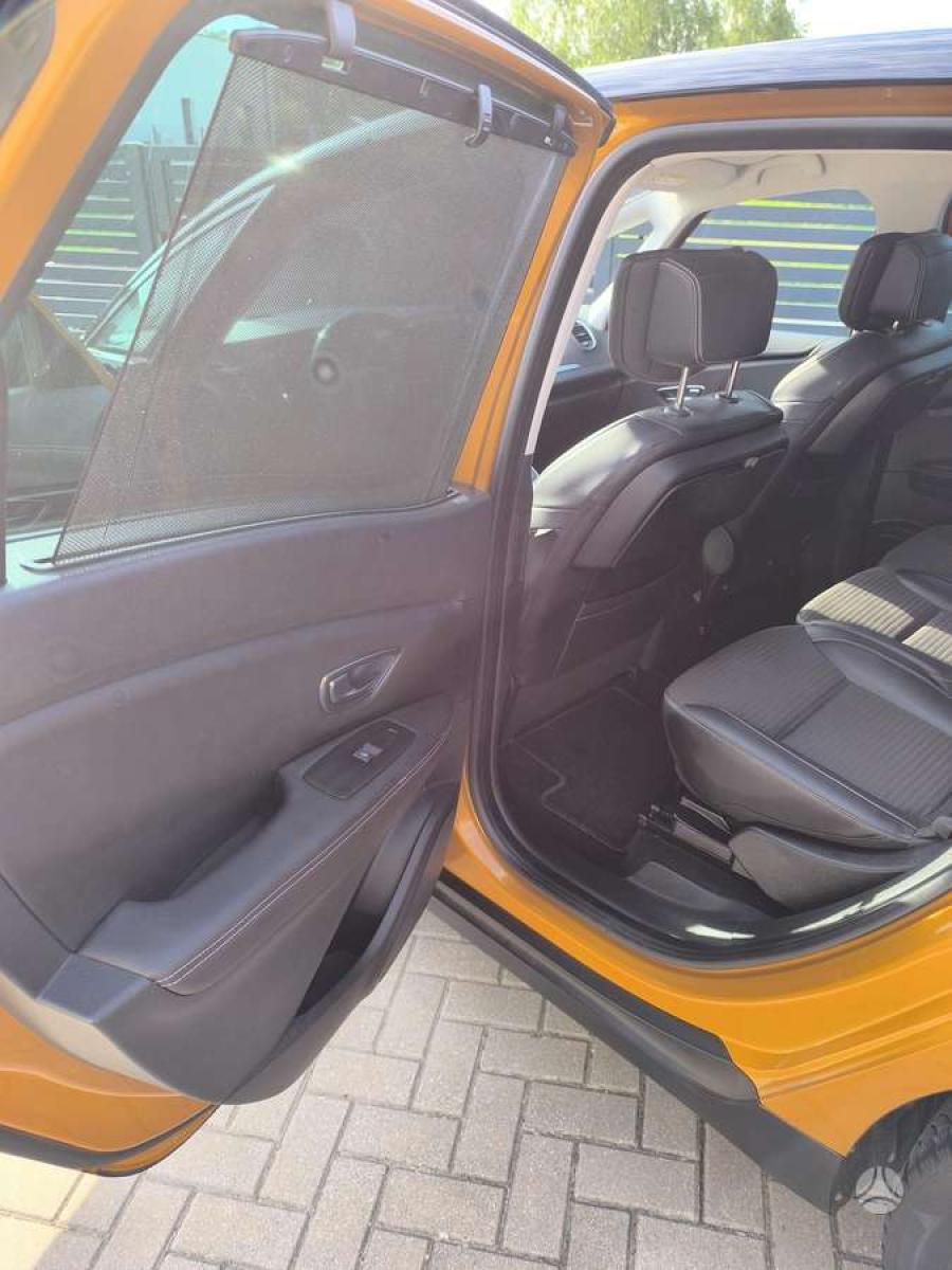 Orange Renault Scenic 2017 in Kaunas, with an engine capacity of 1.46 L and mileage of 163 thousand km for 9000 €, photo 13 on AUTOMOTO.COM.LV