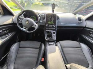 Orange Renault Scenic 2017 in Kaunas, with an engine capacity of 1.46 L and mileage of 163 thousand km for 9000 €, photo 15 on AUTOMOTO.COM.LV