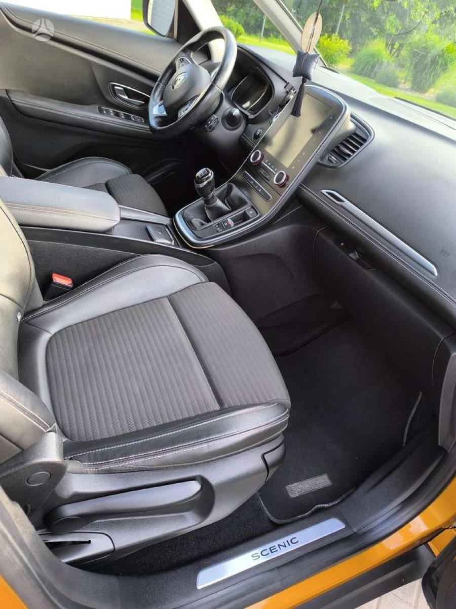 Orange Renault Scenic 2017 in Kaunas, with an engine capacity of 1.46 L and mileage of 163 thousand km for 9000 €, photo 16 on AUTOMOTO.COM.LV