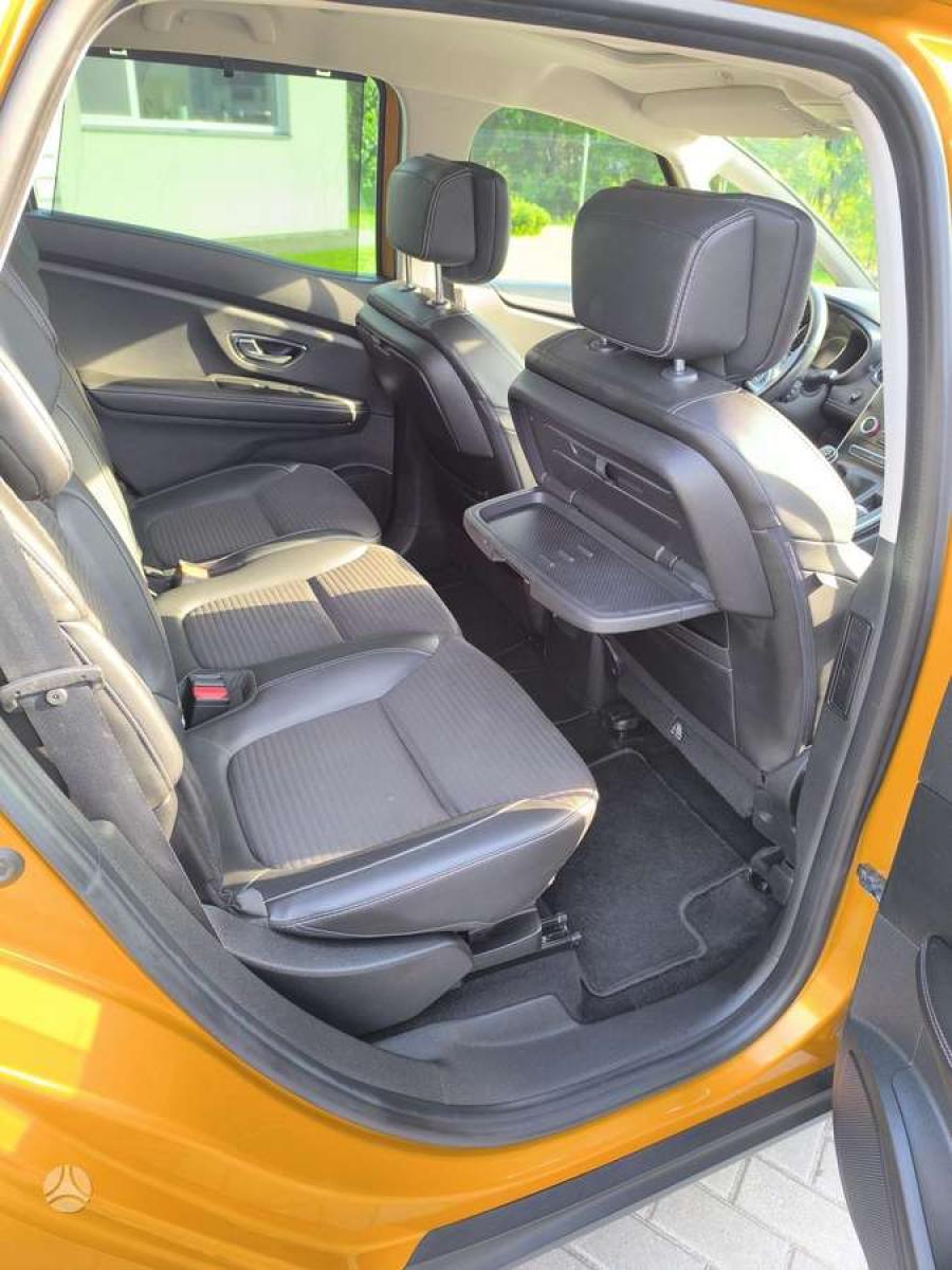 Orange Renault Scenic 2017 in Kaunas, with an engine capacity of 1.46 L and mileage of 163 thousand km for 9000 €, photo 19 on AUTOMOTO.COM.LV