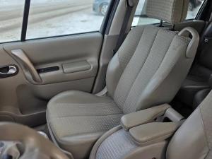 Sarkans Renault Scenic 2004 Grobiņa, ar dzinēja tilpumu 1.60 L un nobraukumu 90 tūkst. km par 2500 €, foto 13 vietnē AUTOMOTO.COM.LV