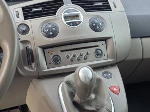 Sarkans Renault Scenic 2004 Grobiņa, ar dzinēja tilpumu 1.60 L un nobraukumu 90 tūkst. km par 2500 €, foto 15 vietnē AUTOMOTO.COM.LV