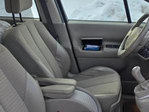Sarkans Renault Scenic 2004 Grobiņa, ar dzinēja tilpumu 1.60 L un nobraukumu 90 tūkst. km par 2500 €, foto 19 vietnē AUTOMOTO.COM.LV