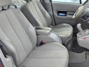 Sarkans Renault Scenic 2004 Grobiņa, ar dzinēja tilpumu 1.60 L un nobraukumu 90 tūkst. km par 2500 €, foto 24 vietnē AUTOMOTO.COM.LV