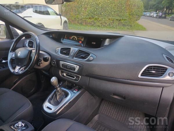 Рено Сценик 2015 в Рига на AUTOMOTO.COM.LV Красный Рено Сценик 2015 в Рига, объемом двигателя 1.50 л и пробегом 0 тыс. км за 3900 €, фото 9 на AUTOMOTO.COM.LV
