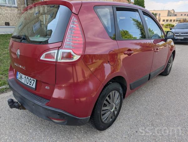 Red Renault Scenic 2010 in Saldus, with an engine capacity of 1.50 L and mileage of 325 thousand km for 3500 €, photo 4 on AUTOMOTO.COM.LV