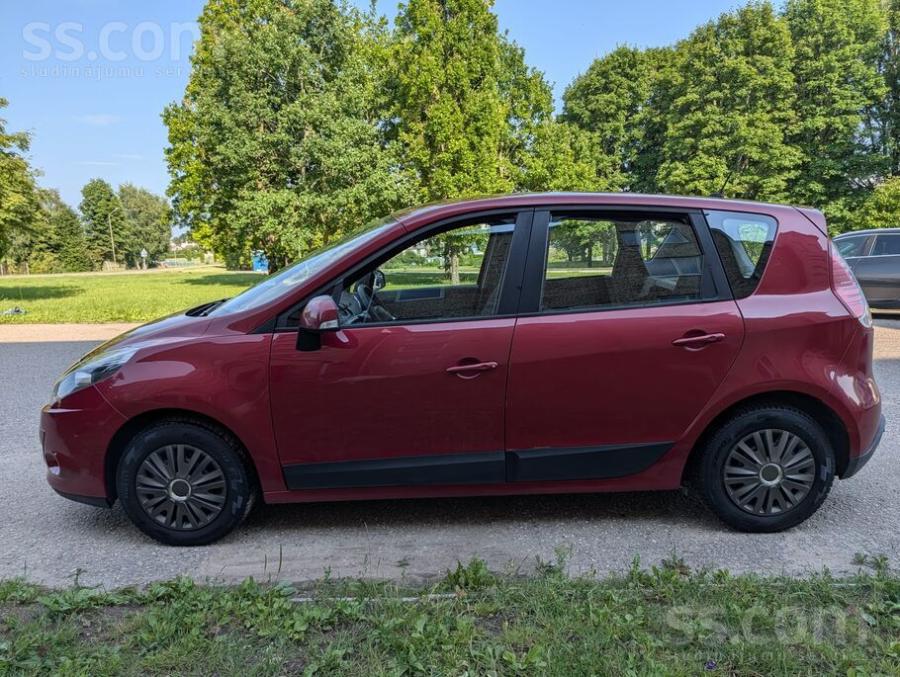 Red Renault Scenic 2010 in Saldus, with an engine capacity of 1.50 L and mileage of 325 thousand km for 3500 €, photo 6 on AUTOMOTO.COM.LV