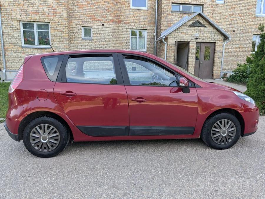Red Renault Scenic 2010 in Saldus, with an engine capacity of 1.50 L and mileage of 325 thousand km for 3500 €, photo 7 on AUTOMOTO.COM.LV