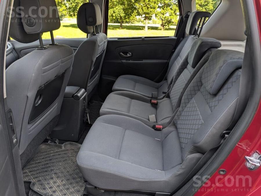 Red Renault Scenic 2010 in Saldus, with an engine capacity of 1.50 L and mileage of 325 thousand km for 3500 €, photo 10 on AUTOMOTO.COM.LV