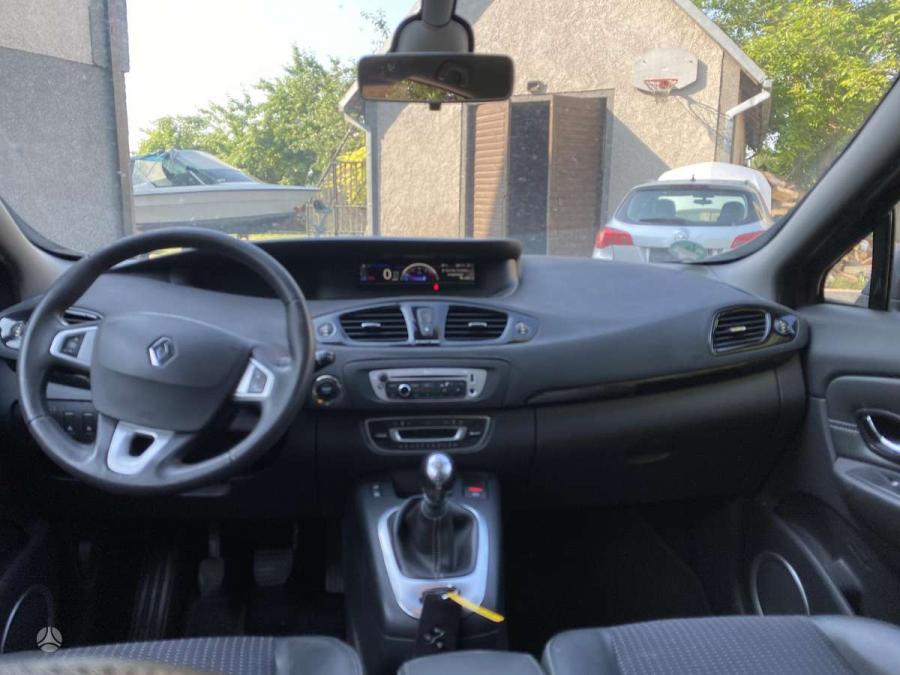 Sarkans Renault Scenic 2012 Šauļi, ar dzinēja tilpumu 1.46 L un nobraukumu 300 tūkst. km par 2650 €, foto 13 vietnē AUTOMOTO.COM.LV